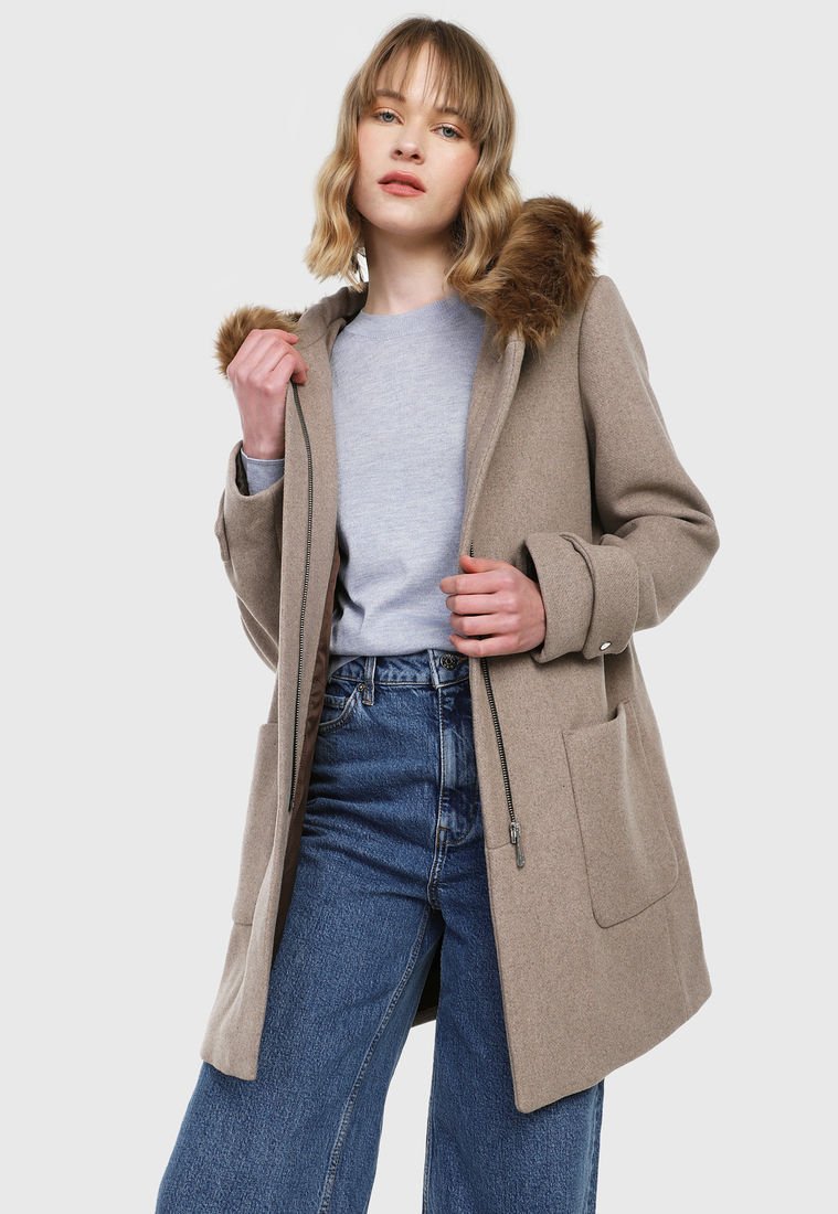 Abrigo Café MNG - Compra Ahora | Dafiti Colombia